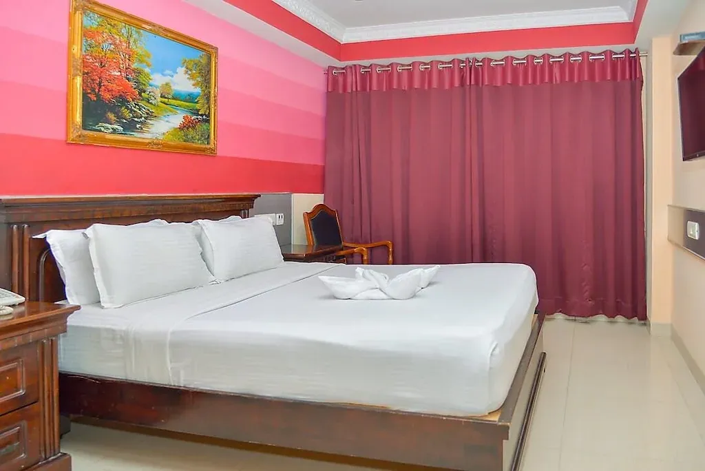 Book Hotel Central Park In Basheer Bagh, Hyderabad